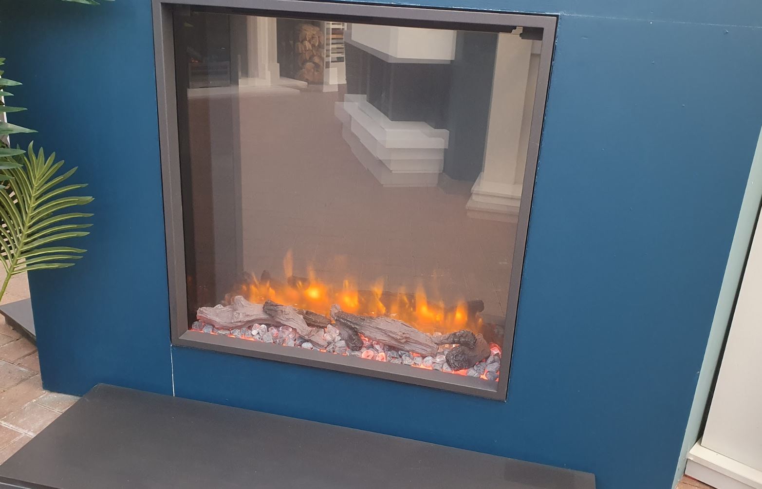 Gazco eReflex 75R Electric Inset Fire (Ipswich Shop) - Zigis Fireplaces